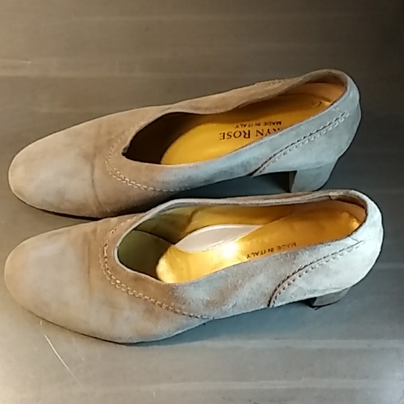 Taryn Rose | Shoes | Taryn Rose Beige Suede Heel Pumps Size 85 | Poshmark